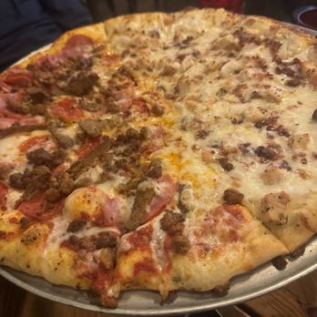 WALTER’S303 PIZZERIA & PUBLIK HOUSE - FLYING HORSE - Updated July 2025 ...