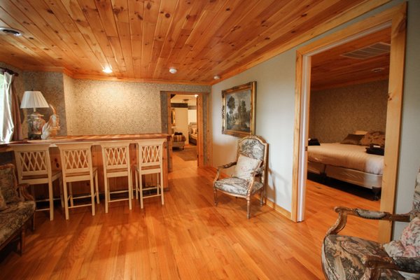 RIVERVIEW ESTATE BY BROPHY - Updated August 2025 - 72 Photos - 1650 ...