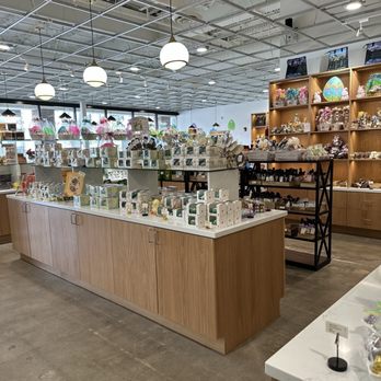 ENSTROM CANDIES - Updated December 2025 - 92 Photos & 64 Reviews - 201 ...