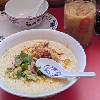 WOON - Updated July 2025 - 142 Photos & 86 Reviews - 1392 E Washington ...