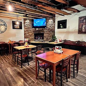 WICKED HOLLO BAR & GRILL - Updated July 2025 - 18208 Cussewago Rd ...