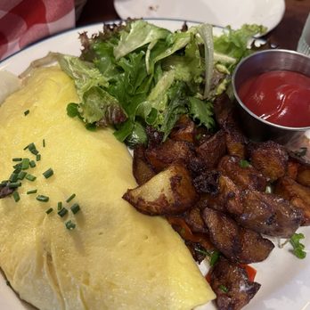 WHITE DOG CAFE - Updated May 2025 - 839 Photos & 829 Reviews - 200 W ...