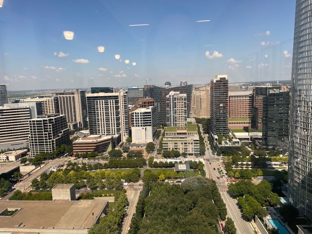 TRAMMELL CROW CENTER - Updated December 2025 - 11 Photos - 2001 Ross ...