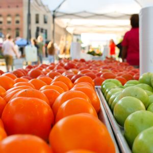 OLD CAPITOL FARMERS MARKET - 10 Photos - Fourth & Adams St, Springfield ...