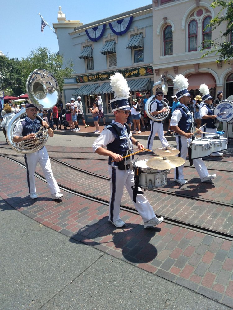 DISNEYLAND BAND - Updated September 2024 - 15 Photos - Anaheim ...