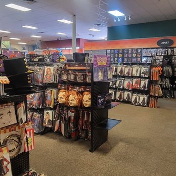 SPIRIT HOLLOWEEN - Updated December 2025 - 2820 S 4th Ave, Yuma ...