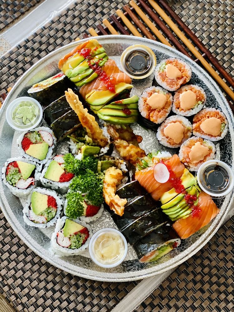 MINAMI SUSHI - NEWMARKET - Updated February 2025 - 10 Photos - 883 ...