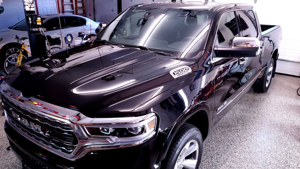 AUTO RECON - Updated June 2024 - 13 Photos - 21408 Hyde Ln, Bend ...