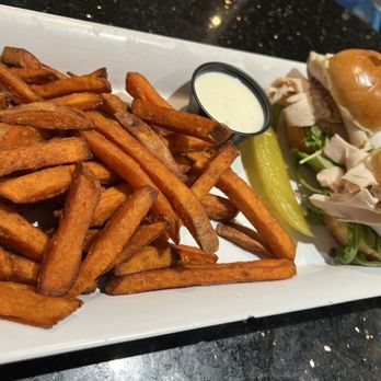 CLUBHOUSE 56 - Updated January 2026 - 272 Photos & 361 Reviews - 723 ...