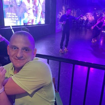 TRACKS - Updated December 2025 - 187 Photos & 177 Reviews - 3500 Walnut ...