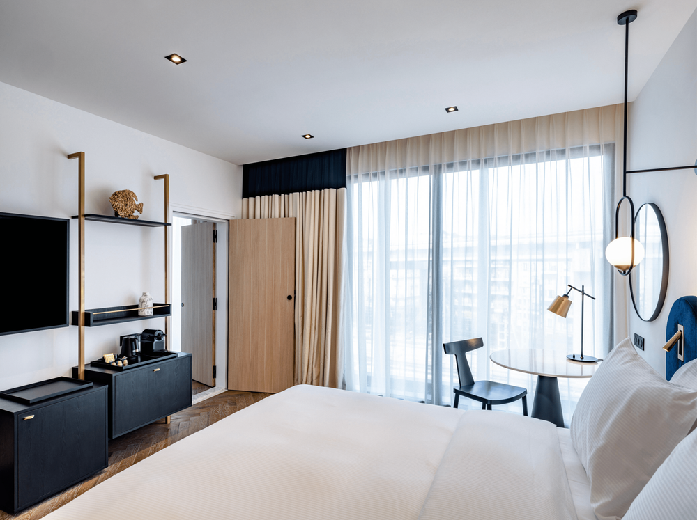 DOUBLETREE BY HILTON NICE CENTRE ICONIC - Updated November 2024 - 17 ...