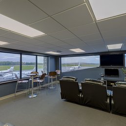 Signature Flight Support Reviews | Read Customer Service Reviews of ...