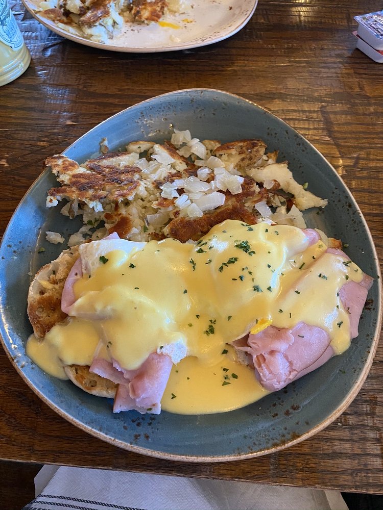 SAWMILL INN RESTAURANT AND PUB - 73 Photos & 154 Reviews - 1729 Wolf Rd ...