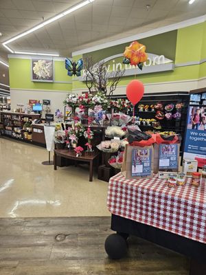 VONS - Updated December 2025 - 99 Photos & 111 Reviews - 1855 E Cochran ...