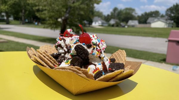 HOMETOWN SCOOPS - Updated May 2026 - 17 Photos - 255 W Washington St ...