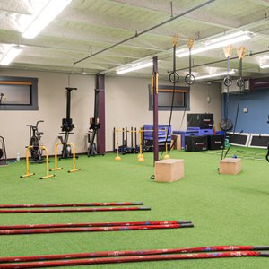 UNCAGED FITNESS - Updated December 2025 - 51 Photos - 640 Lincoln St ...