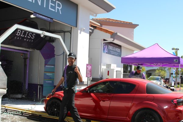 BLISS CAR WASH - PLACENTIA - Updated December 2025 - 113 Photos & 173 ...