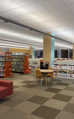 CHAMPAIGN PUBLIC LIBRARY - Updated October 2025 - 11 Photos & 49 ...