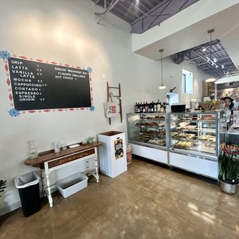 BORAGE - Updated July 2024 - 114 Photos & 20 Reviews - 1609 N Lynhurst ...