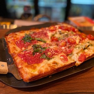 WING SLINGERS - 52 Photos & 170 Reviews - 7325 E Iliff Ave, Denver, CO ...