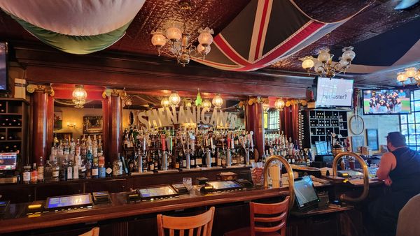 SHENANIGAN’S OLD ENGLISH PUB - Updated December 2025 - 218 Photos & 230 ...