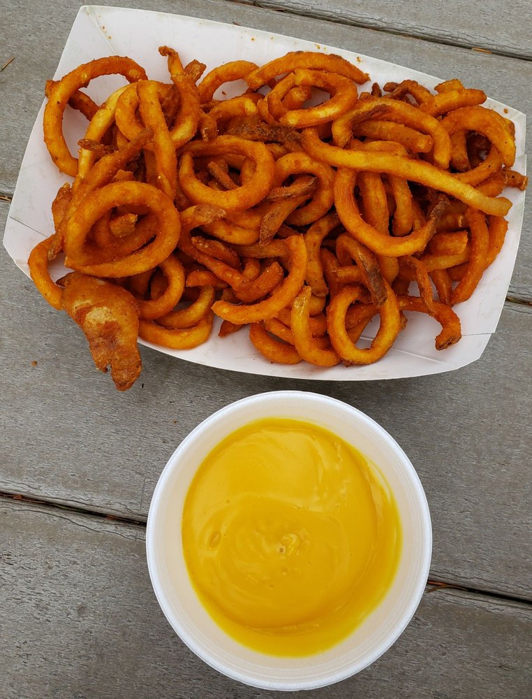 DILLY’S AT CENTRE BRIDGE - 60 Photos & 137 Reviews - 2998 River Rd, New ...