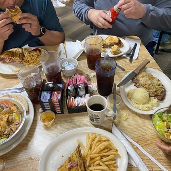 POPPA’S PLACE - Updated April 2025 - 30 Photos & 65 Reviews - 208 S ...