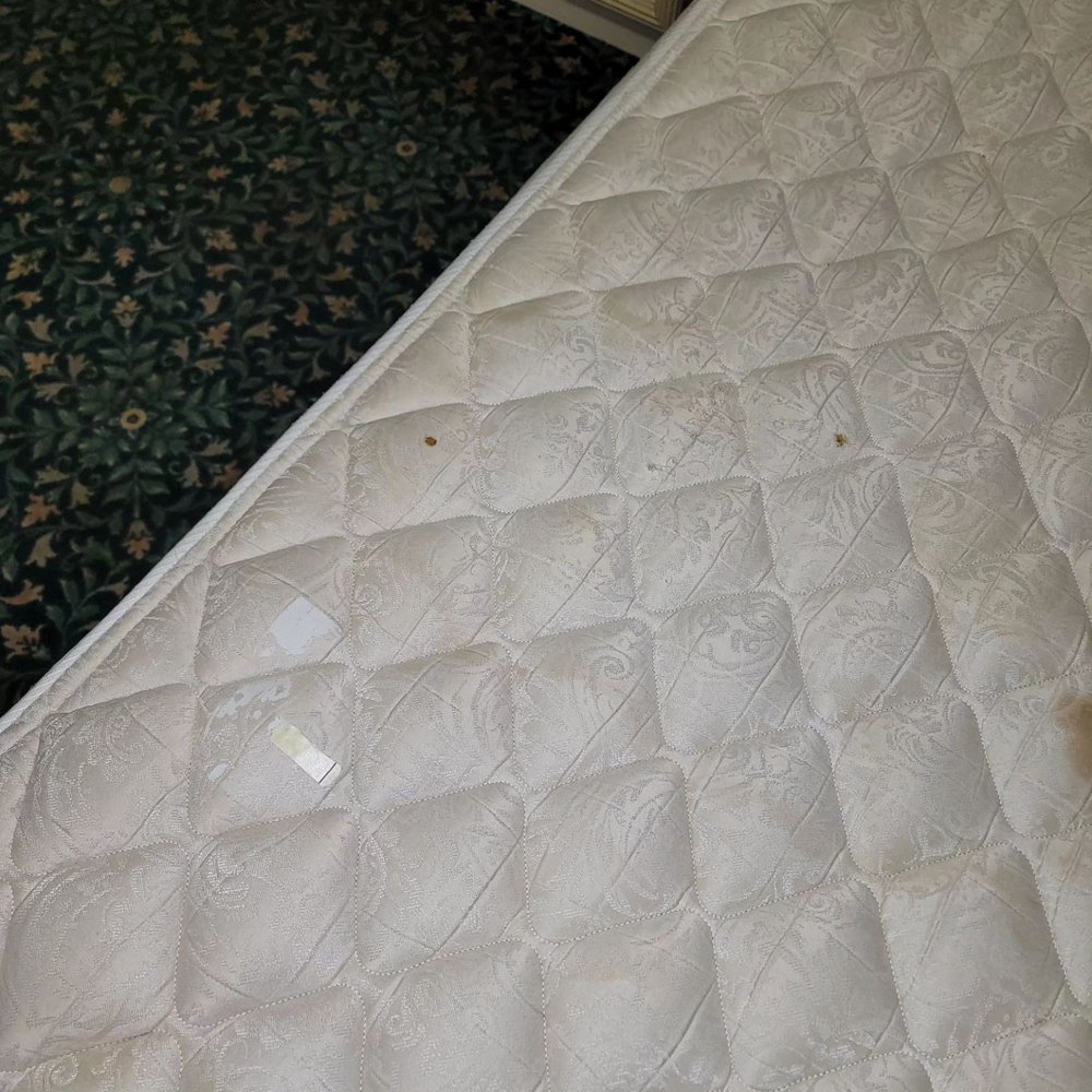 ENGLISH VILLAGE INN - Updated December 2025 - 6727 E Kellogg Dr ...