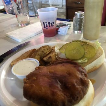 FREEWAY TAVERN - Updated October 2024 - 55 Photos & 93 Reviews - 2001 S ...