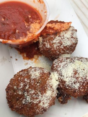 CHOMPERS - Updated July 2024 - 10 Photos & 11 Reviews - 15 Pine Acres ...