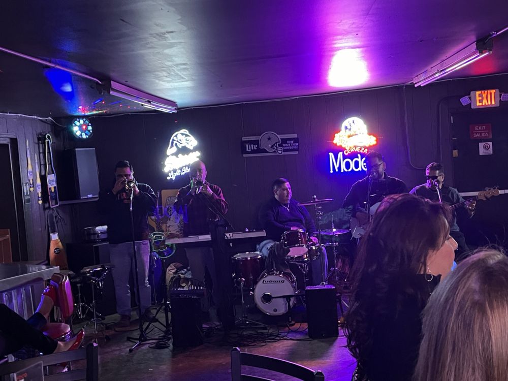 TEXAS ICE HOUSE - Updated December 2025 - 29 Photos - 2350 Decatur Ave ...