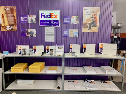 FEDEX SHIP CENTER - Updated September 2025 - 13 Photos - 1808 Hylan ...