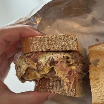 FAMOUS 4TH STREET DELICATESSEN - Updated April 2025 - 1306 Photos & 796 ...