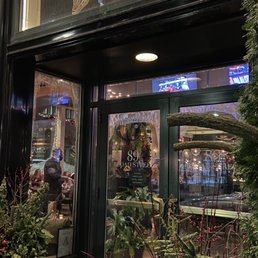 FIN POINT OYSTER BAR & GRILL - Updated December 2025 - 846 Photos & 611 ...