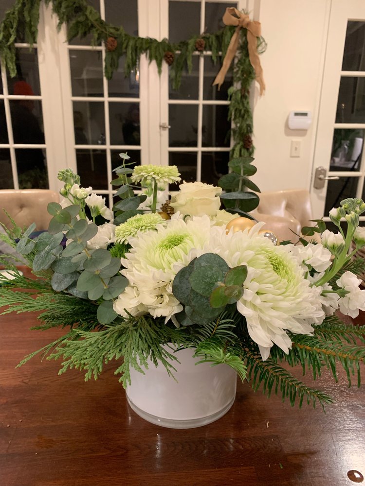 R BLOOMS OF LAKE OSWEGO - Updated September 2025 - 22 Photos & 36 ...