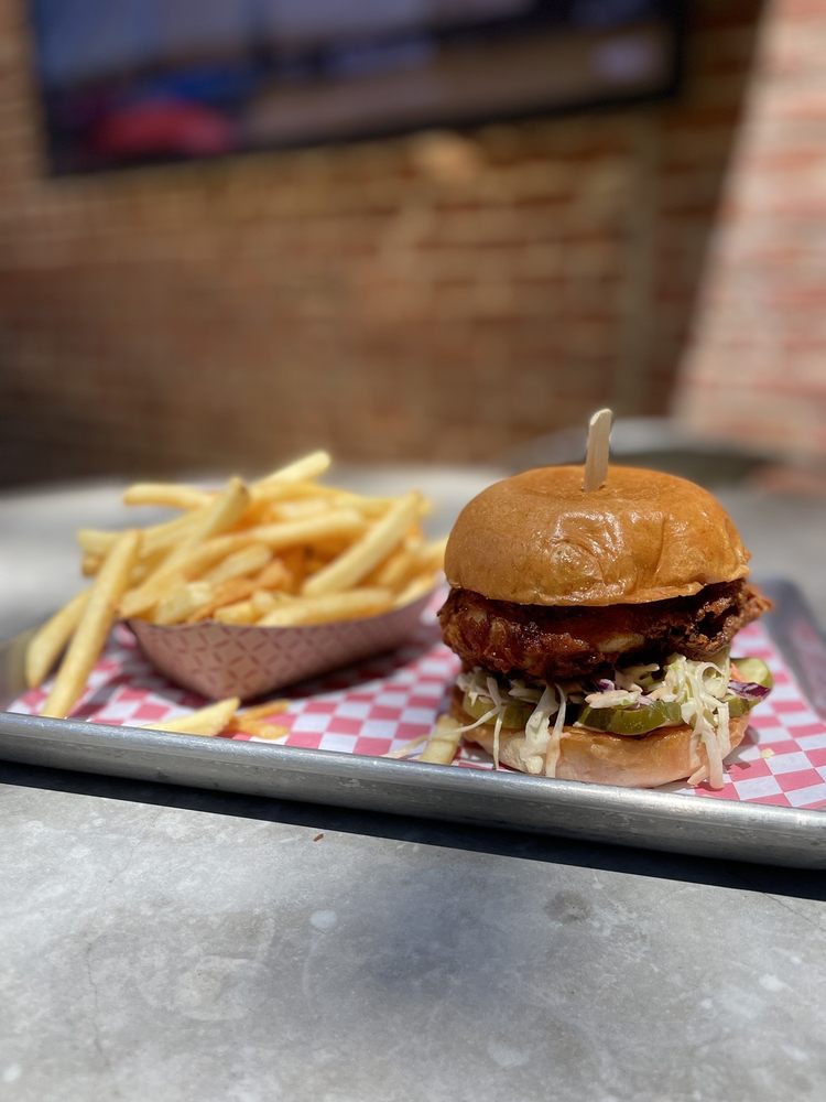 HELLA GOOD BURGER - Updated July 2024 - 194 Photos & 232 Reviews - 87 N ...