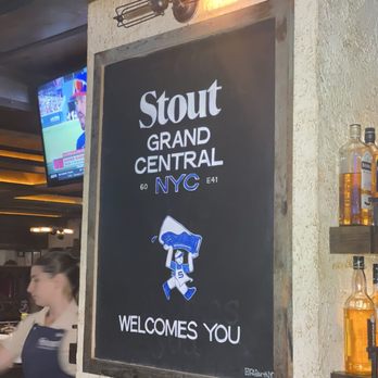 STOUT NYC - Updated December 2025 - 201 Photos & 304 Reviews - 60 East ...