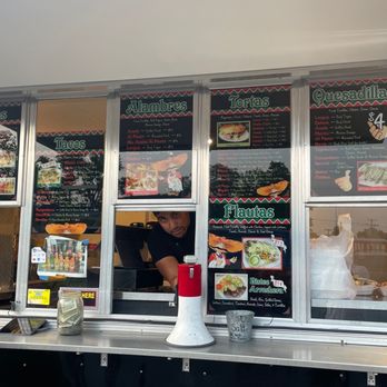 TACOS GOMEZ - Updated April 2025 - 84 Photos & 79 Reviews - 1348 Long ...