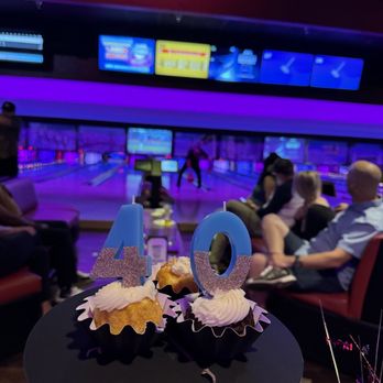 CONCOURSE BOWLING CENTER - Updated November 2024 - 312 Photos & 556 ...