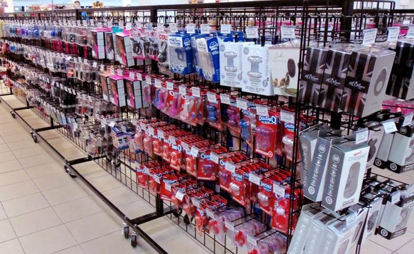 CASTLE MEGASTORE - 171 Photos & 49 Reviews - 21815 N 26th Ave, Phoenix ...