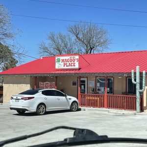 MAGOO’S PLACE - 45 Photos & 134 Reviews - 905 E Ave E, Alpine, Texas ...