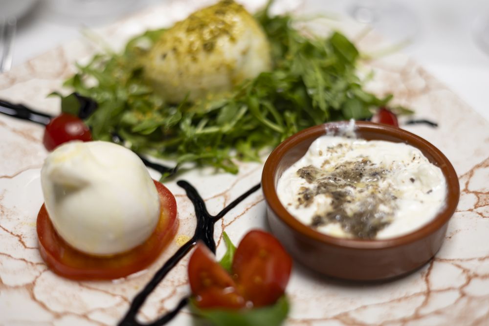 AUBERGE DE VENISE - DINGO AMERICAN BAR MONTPARNASSE - Updated February ...