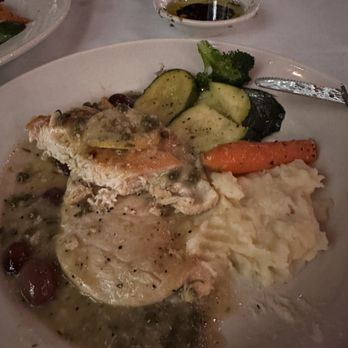 THE MISSION SQUARE RESTAURANT & LOUNGE - Updated May 2024 - 624 Photos ...