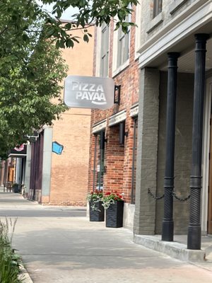 PIZZA PAYAA - Updated November 2024 - 53 Photos & 80 Reviews - 107 E ...