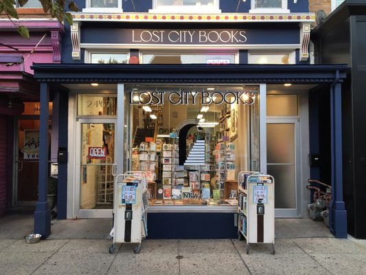 LOST CITY BOOKS - 34 Photos & 26 Reviews - 2467 18th St NW, Washington ...