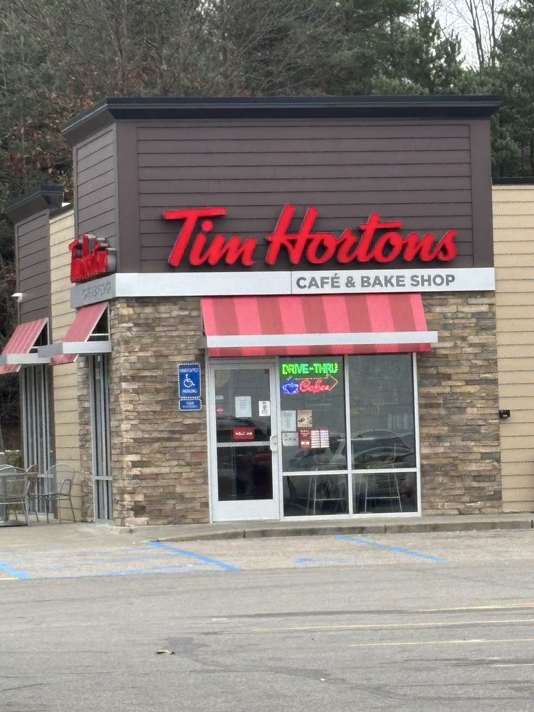 TIM HORTONS - Updated April 2025 - 11 Photos - 3622 14 Mile Rd NE ...