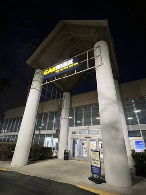 CARMAX - Updated January 2025 - 42 Photos & 148 Reviews - 7420 State Rd ...