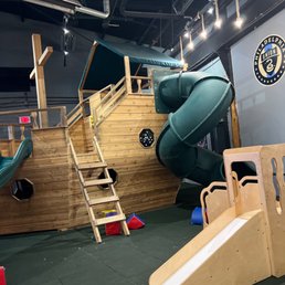 CRAFT HALL - Updated July 2025 - 234 Photos & 123 Reviews - 901 N ...