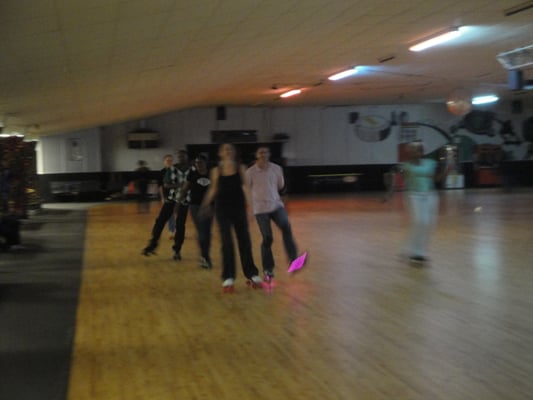 WINNWOOD SKATE CENTER - Skating Rinks - 4426 NE Winn Rd, Kansas City ...