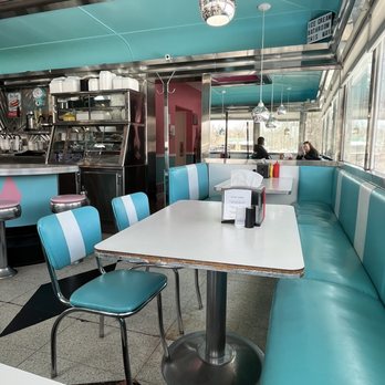 THE COMET CLASSIC DINER & CREAMERY - Updated September 2025 - 145 ...